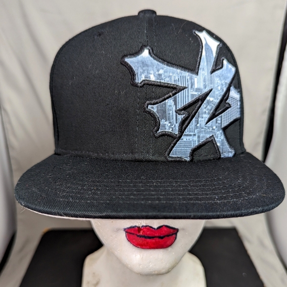 Zoo York | Accessories | New Zoo Hat Flatbill New York Skyline Black ...
